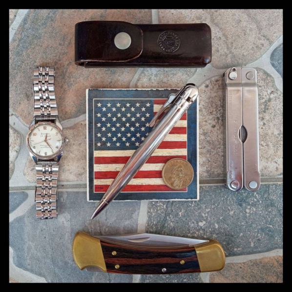 Everyday Carry - 43/M/Behind you/Hired goon - US Vintage EDC
